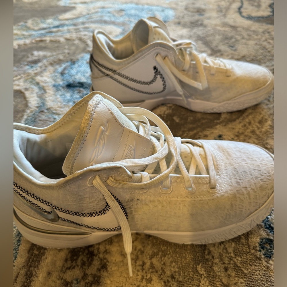 Lebron James Next Gen White Basketball Shoes - Size 11 - Gem